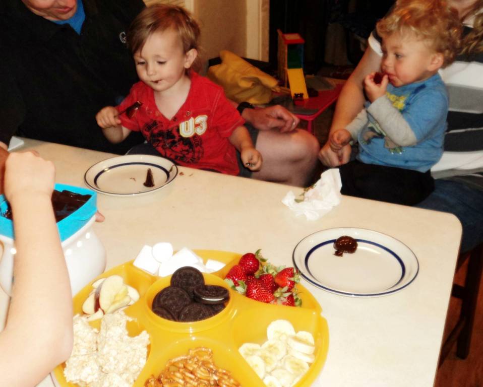 Oh la la ~ Velata Chocolate Fondue! - Colorado Mountain Mom